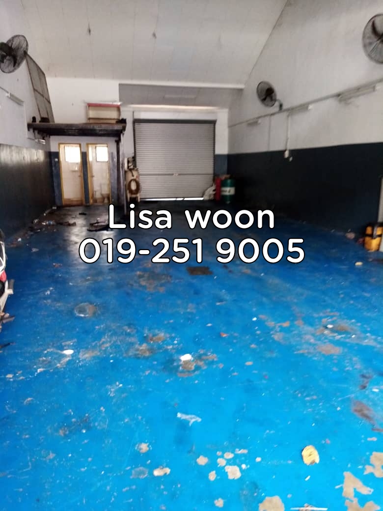 Lisa Woon Specialise in Commercial & Industrial Property - LISA WOON
