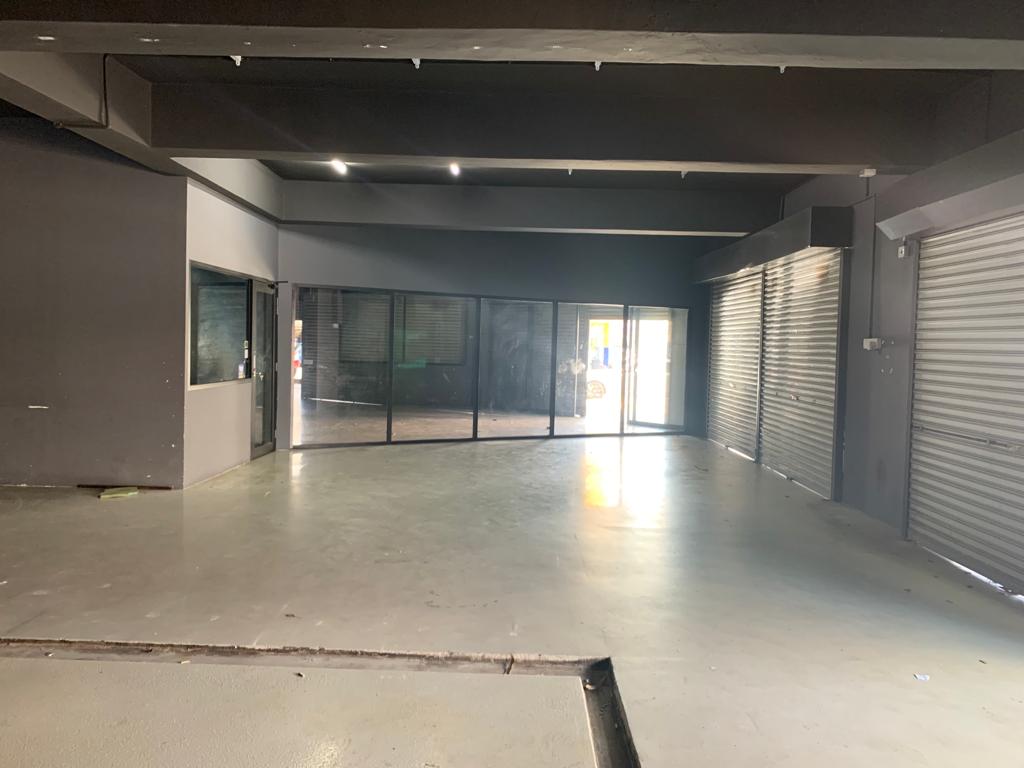 Lisa Woon Specialise in Commercial & Industrial Property - LISA WOON